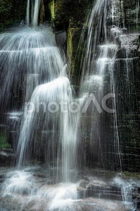 奈良県 青葉の滝 No 3762654写真素材なら写真AC無料フリーダウンロードOK