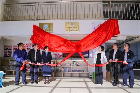 仲恺高新区首个传统连环画“亲子阅读基地”启用东江文卫红色