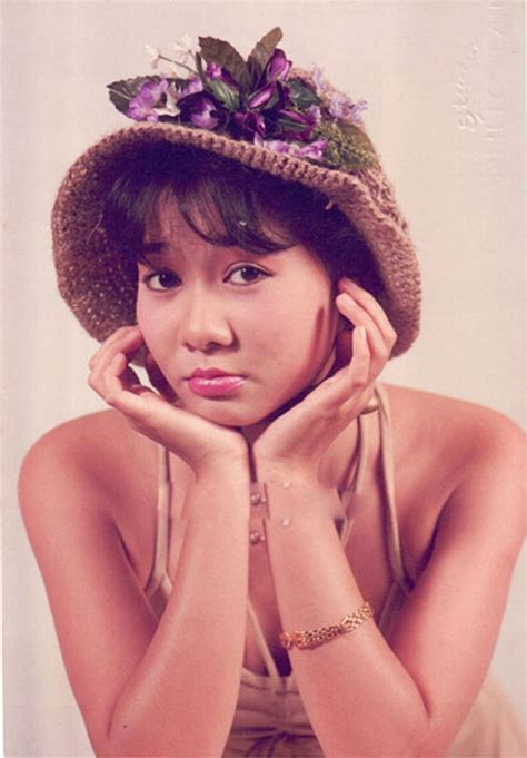 Ảnh Thu Minh Thời Con Gái Mới Lớn
