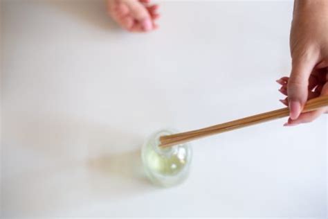 Essential Oil Reed Diffuser DIY