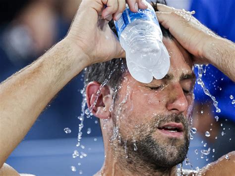 Polémica Por Bebida De Djokovic Durante Final Frente A Alcaraz En