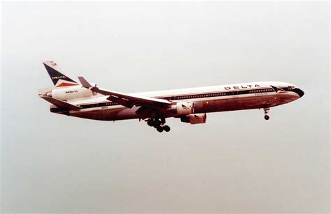 The Plane That Failed Why Delta And American Ditched The Md 11 So Fast