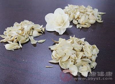 百合的功效 吃这种药物能够改善便秘 民福康养生