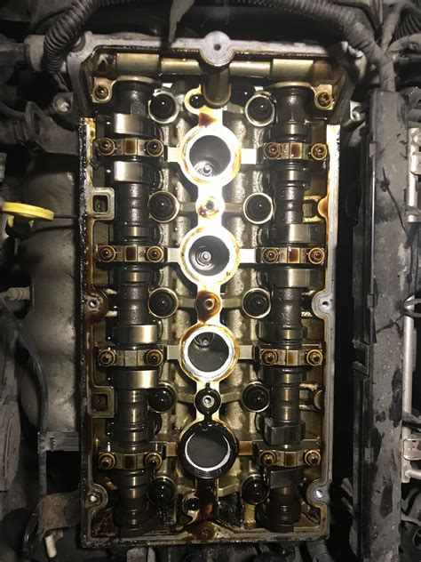 №36 Прокладка клапанной крышки — Opel Astra H, 1,8 л, 2010 года ...