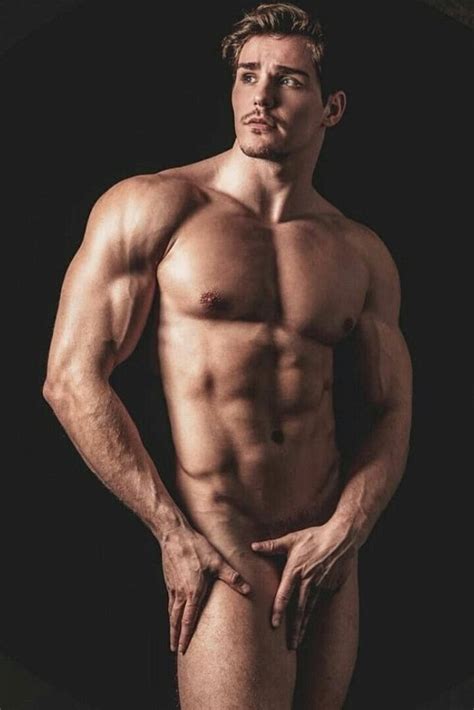 Nude Beau Phnix