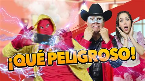 Maskarin sufre una descarga eléctrica por usar el celular cargando ...