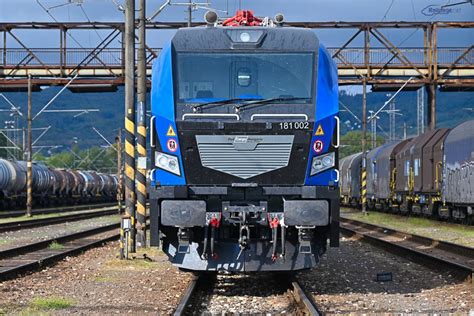 Čínsky Bizón na ceste do VUZ Velim Railpage net
