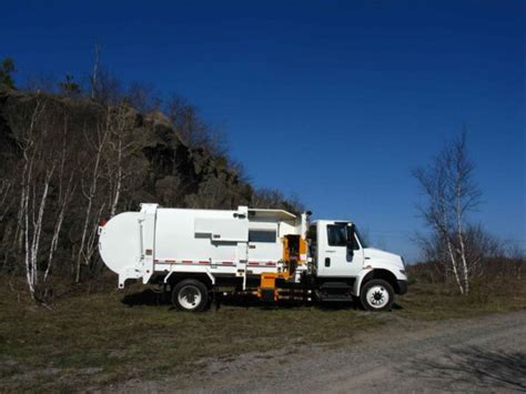 Labrie Minimax Joe Johnson Equipment