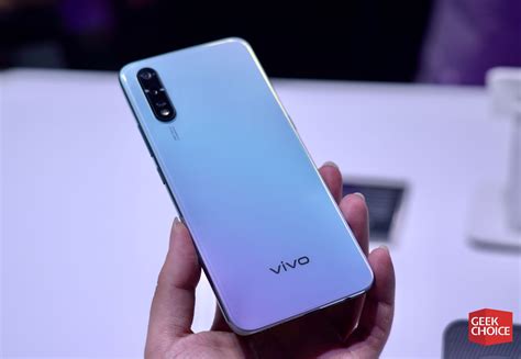vivo Z5 现场体验1598 元起售有屏幕指纹和 4500 毫安时电池 极客公园