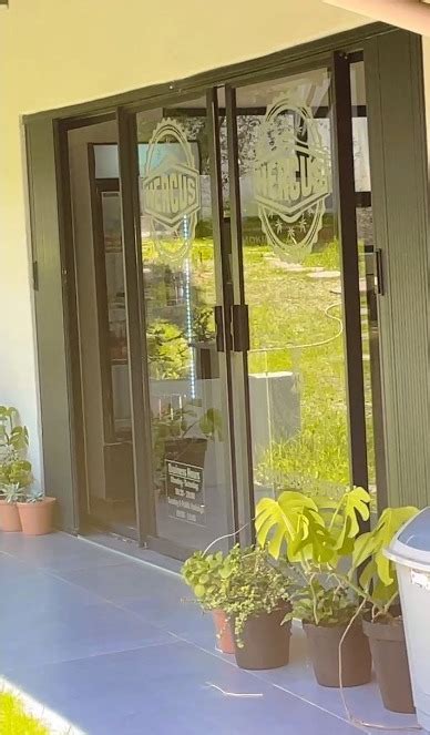 Emtee Gives Fans A Sneak Peek Into The Crib For Upcoming Trap House Party Sa Hip Hop Mag