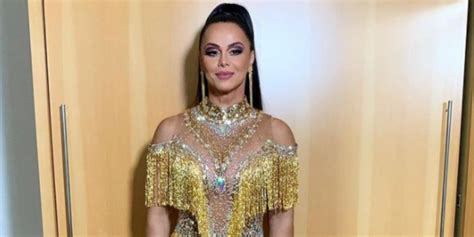 Viviane Araújo Surge Em Foto Explícita E Exibe Pose Ousada Está Nua