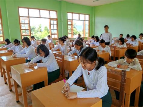 မိုးနဲမြို့နယ် အထက ကျောင်း၌ ၇၆ နှစ်မြောက် အာဇာနည်နေ့အထိမ်းအမှတ် စာစီစာကုံး၊ ကဗျာနှင့် ဆောင်းပ