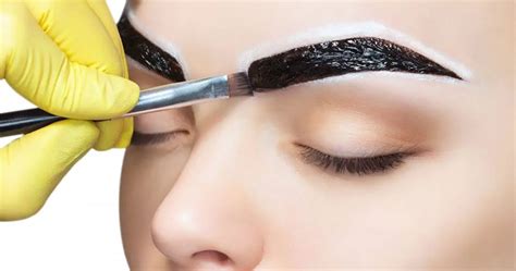 Cómo Preparar Un Tinte De Cejas Para Hacerlas Más Gruesas En Minutos