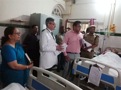 स्वास्थ्य सचिव डॉ आर राजेश कुमार ने नैनीताल जिला अस्पताल में