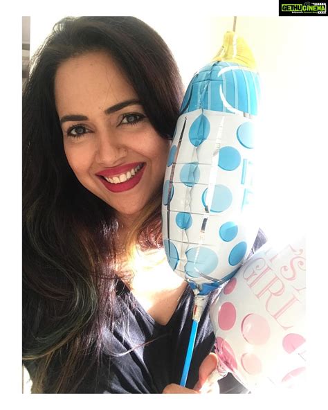 Sameera Reddy Instagram Sunday Feels 🌈 Easter Sunday 🎈 Gethu Cinema