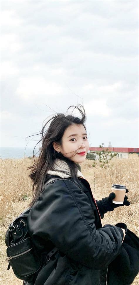 인생샷 찍은 아이유 보기조아