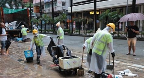 世紀大暴雨襲港釀百餘傷 政府全力善後 頭條 香港中通社