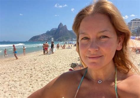 7 Hot Sexy Vanessa Oliveira De Sousa Bikini Pics