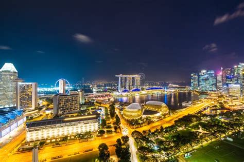 Exterior Hermoso Del Edificio De La Arquitectura De La Ciudad De Singapur Foto De Archivo