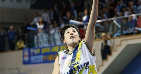 Wkbl 김단비 21득점 신한은행 Kdb생명 8연패에 몰아넣어