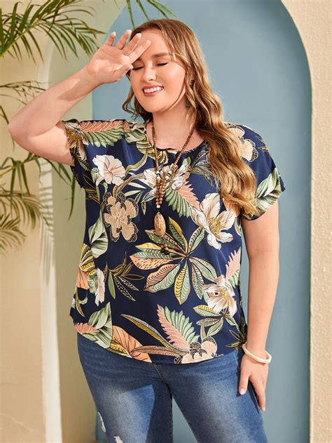 EMERY ROSE Blusa con estampado tropical de manga murciélago