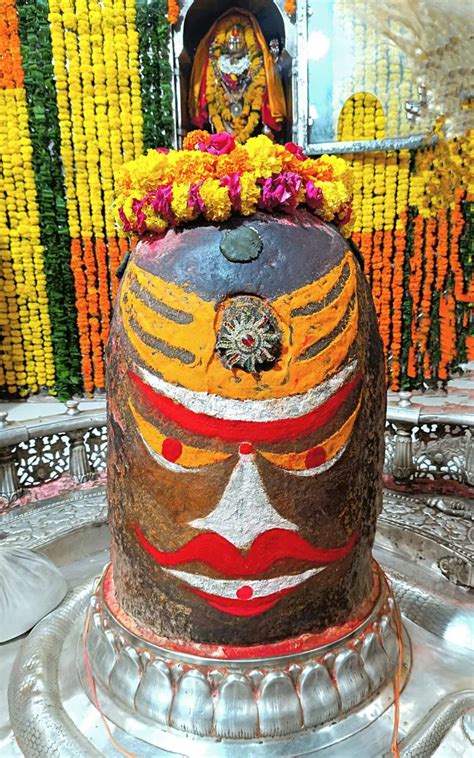 🌸🎊जय श्री महाँकाल🎊🌸 बंदउँ गुरु पद कंज कृपा सिंधु नररूप हरि। महामोह