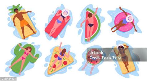 풍선 반지에 사람들 남성과 여성 캐릭터 통 하고 있는 고무 고리 또는 매트리스에 떠 있는 수영풀 또는 바다 편평한 벡터 일러스트 레이 션 세트 풍선 장난감에 일광욕을 하는