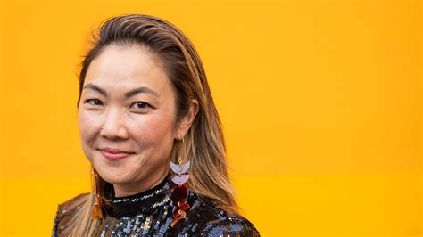 Review ‘biting The Hand By Julia Lee The New York Times
