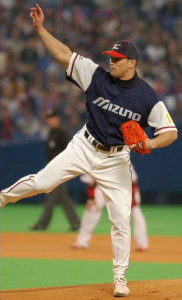 日米野球・始球式で球速129キロをマーク：ハンマー投げ、室伏広治 写真特集：時事ドットコム