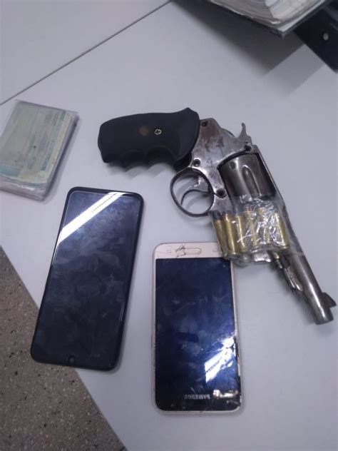 Vítima Rastreia Celular Roubado E Polícia Prende Suspeito Com Aparelho