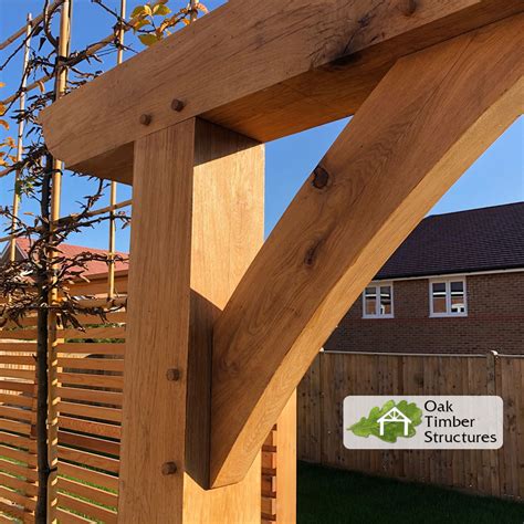 Traditional Techniques Behind Oak Timber Structures Luxury Craftsmanship