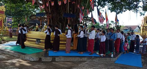 ကျိုက်ထိုမြို့နယ်တွင် ကဆုန်လပြည့် ဗုဒ္ဓနေ့ ညောင်ရေသွန်းလောင်းပူဇော်ပ