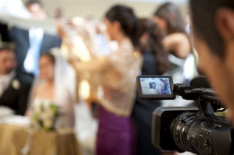 結婚式当日はビデオ撮影をするもの？プロに依頼？それともゲストに頼む？ トキハナmagazine