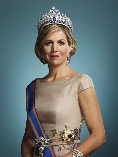 Official Portrait Of Queen Maxima Of The Netherlands Royal Fashion Queen Maxima Erwin Olaf