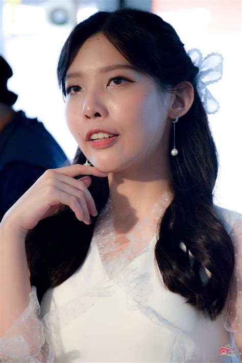 ถ่ายไปเรื่อย หัวใจดวงนั้นนะ ฉันขอนะ Augus At Miss