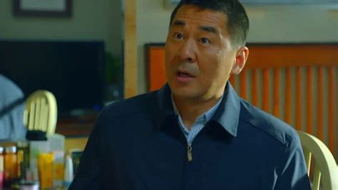 妻子出轨下属，不料下属又抢了王位，妻子居然还跑到公司羞辱丈夫 影视综视频 搜狐视频