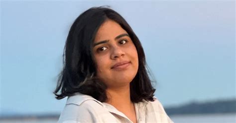 Police Seek Publics Help To Find Missing 22 Year Old Surrey Woman