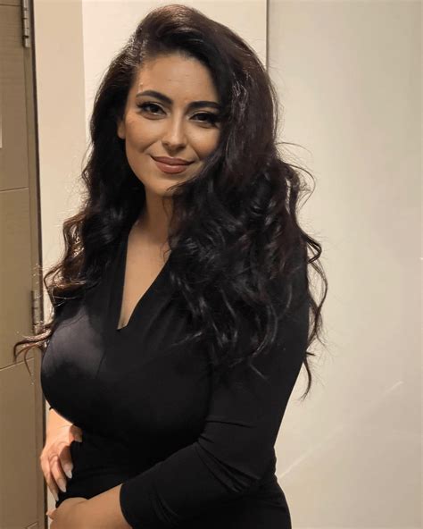 Noha Abdin Rarabceleb