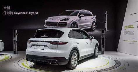 全新保時捷卡宴e Hybrid，建議零售價948000元起 每日頭條