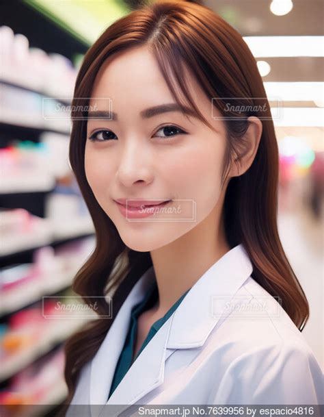 優しい薬剤師の写真・画像素材 Snapmart（スナップマート）