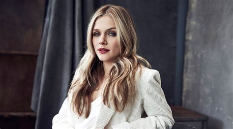 Tracy Spiridakos Explains Reason Why Shes Leaving ‘chicago Pd