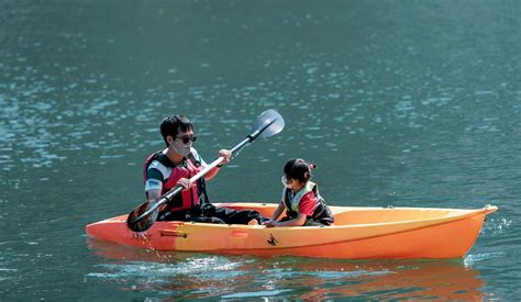 高雄立式划槳邀請賽 61安芝儇應援開幕演出 還有市集、體驗、啤酒暢飲