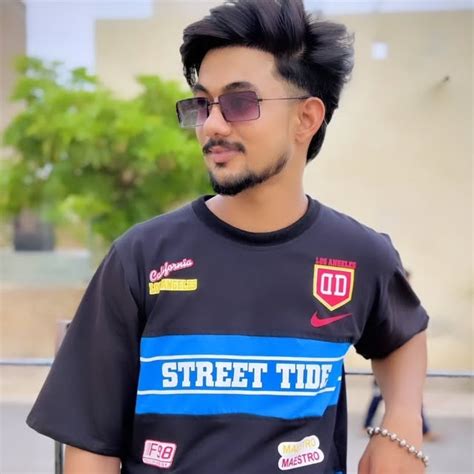 Prince Thind Prince Thind • Threads Say More
