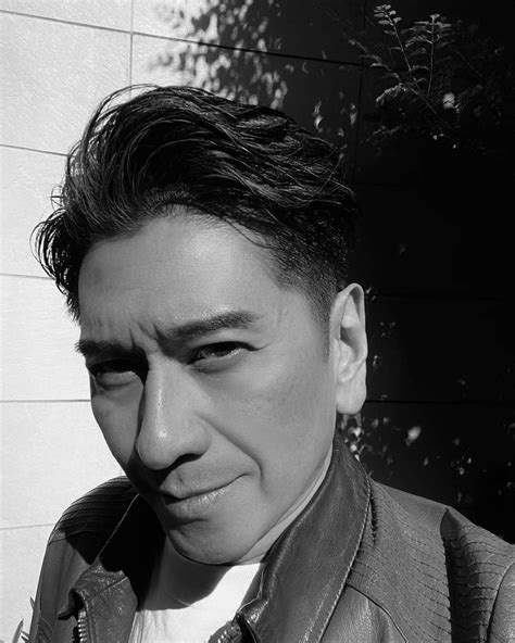 川崎麻世さんのインスタグラム写真 川崎麻世instagram「美容院でハイライト追加。 どうかな？ これぐらいにして様子見てみるね