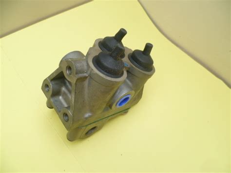Wabco Multi Circuit Protection Valve Lms Lichfield