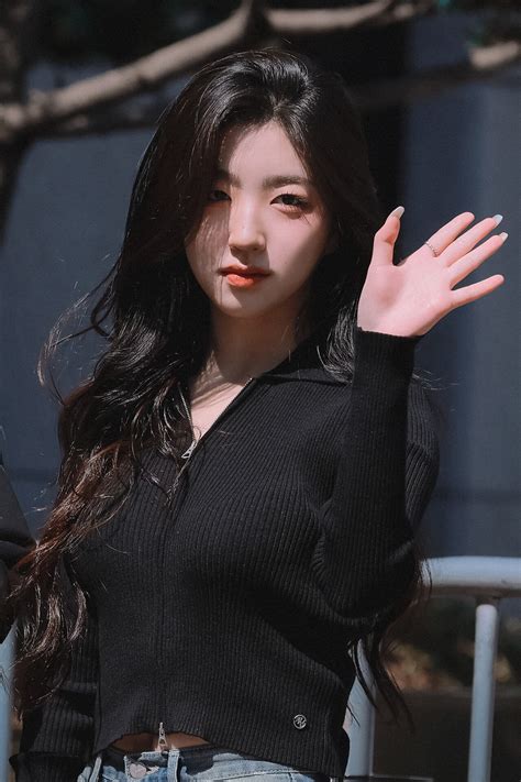 230901 러블루션 뮤뱅 출근길 박소현 걸그룹 갤러리 에펨코리아