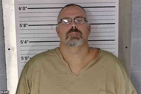 Se Ve Con Cara De Piedra La Nueva Foto Policial Del Sheriff De Kentucky