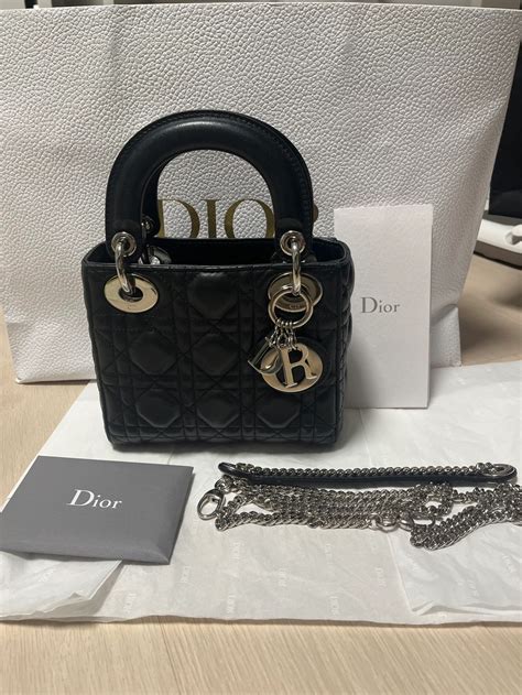디올 레이디백 미니 블랙 램스킨 당근 중고거래