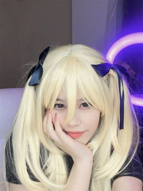 Hyune Rin Webcam Model Profile XHamsterLive