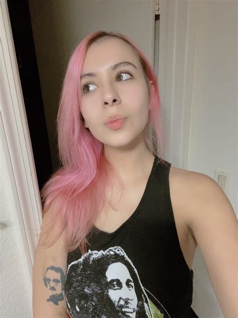 Do You Think Im Prettier Without Makeup Scrolller